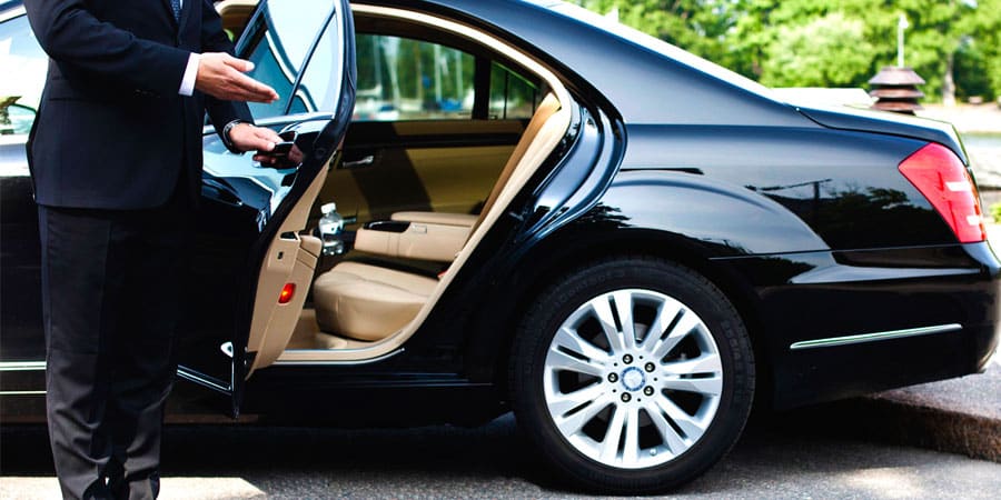 Chauffeur Service Dubai | Luxury Car Chauffeur | White Line Limousine